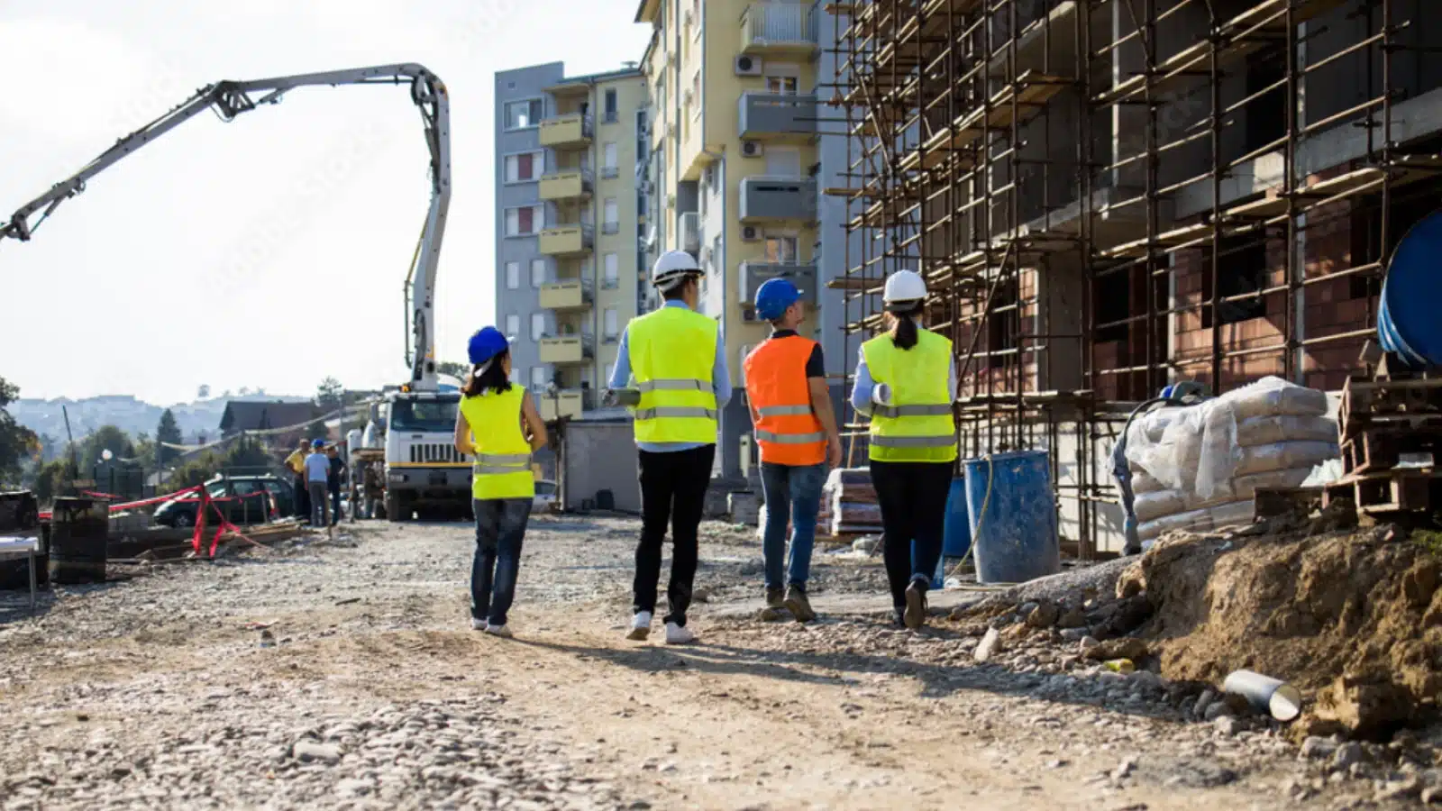 Construction Worker Training and Safety Management Software | Vector ...